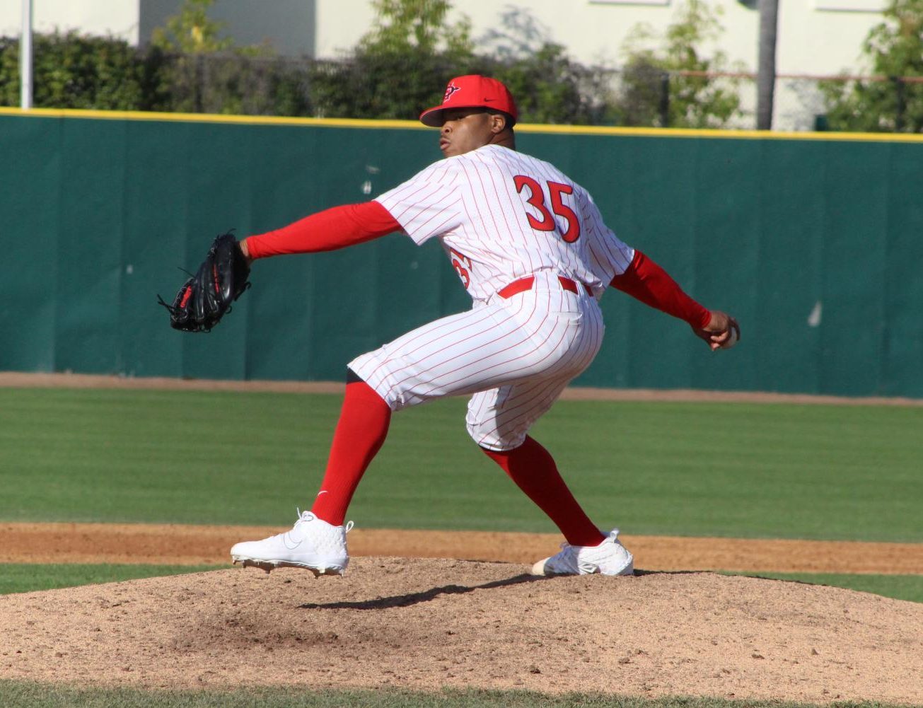Baseball holds on for 12-11 win against Oregon State to split series ...